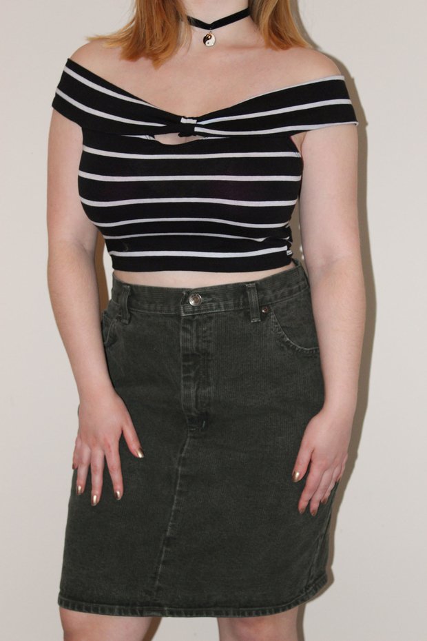 90's-Inspired Outfits with Thrift Store Clothes | Her Campus