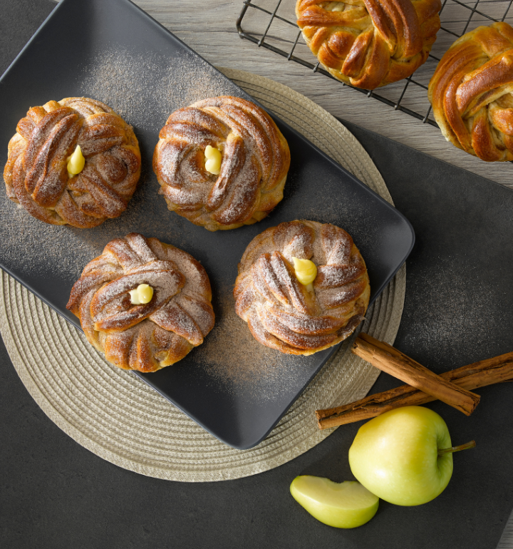 Apple & Cinnamon Swedish Knots